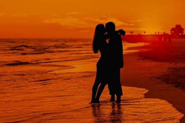 How to create a silhouette effect in Photoshop? - TrickyPhotoshop